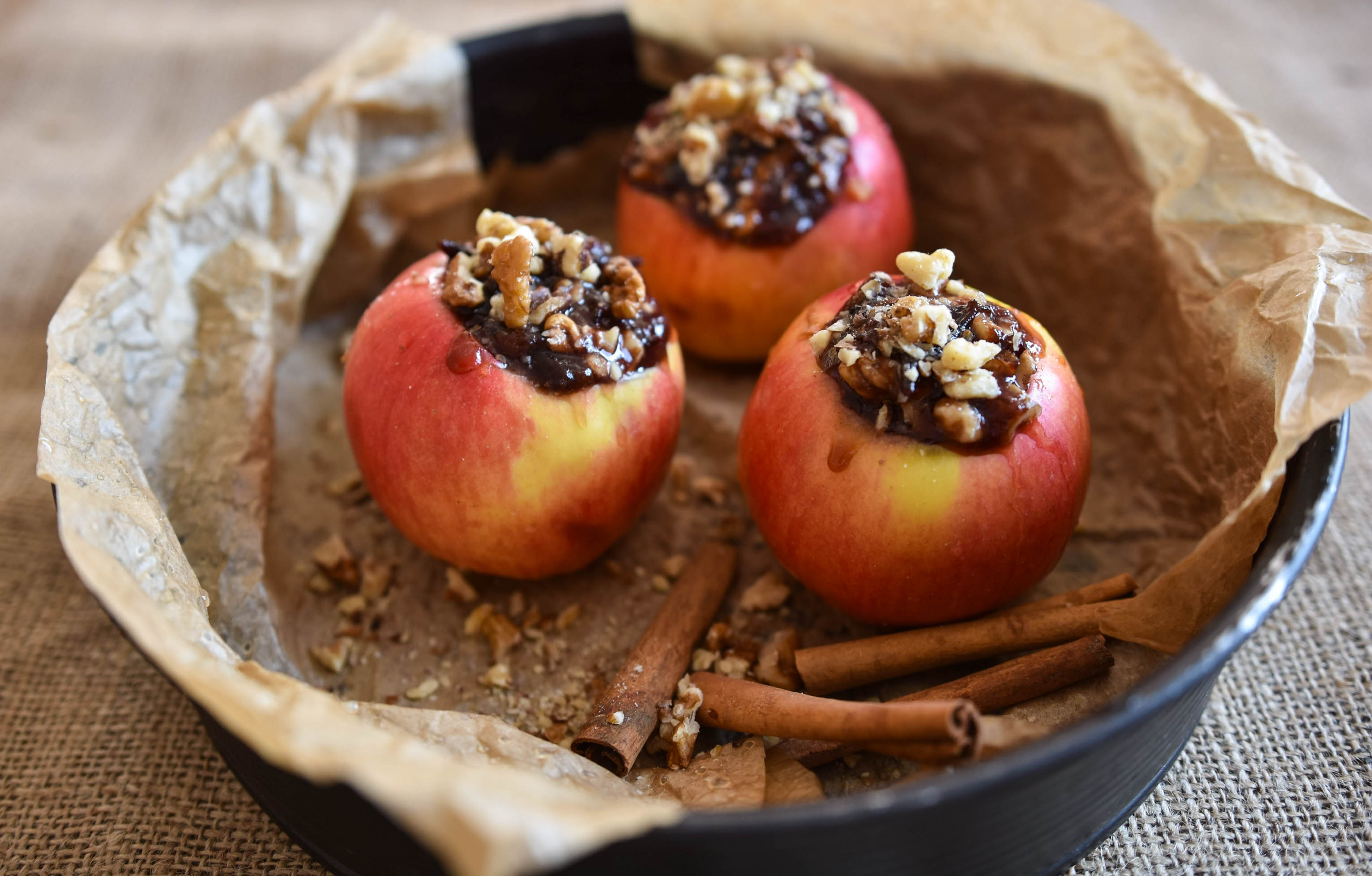 Red apples ready for baking – IN THE KITCHEN